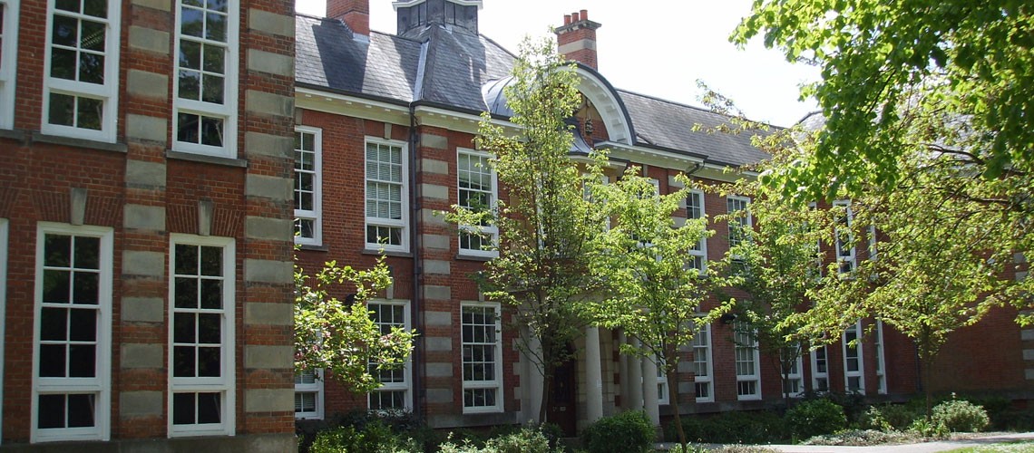 Cambridge-University-Union-Society