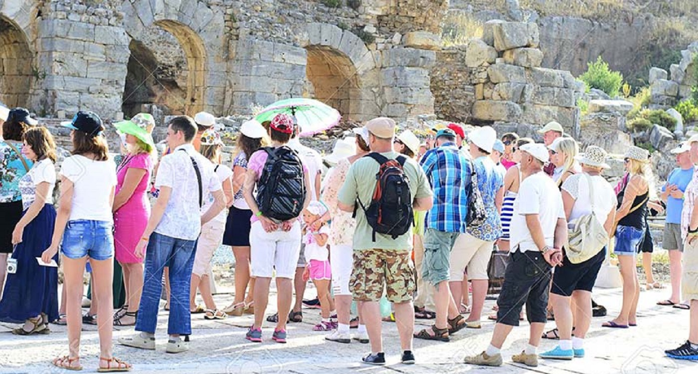 Israel tourism is booming as April sees record high