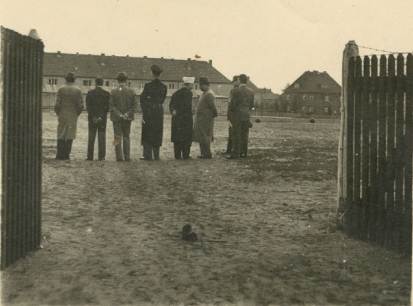 Photographs emerge of Palestinian Grand Mufti visiting Nazi camp in 1943