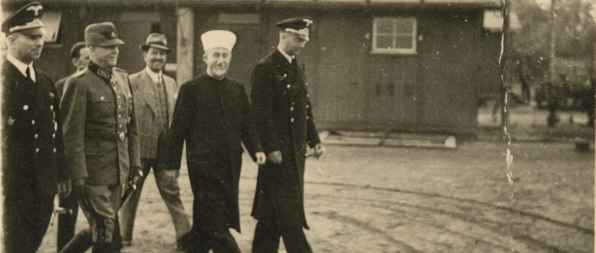 Photographs emerge of Palestinian Grand Mufti visiting Nazi camp in 1943