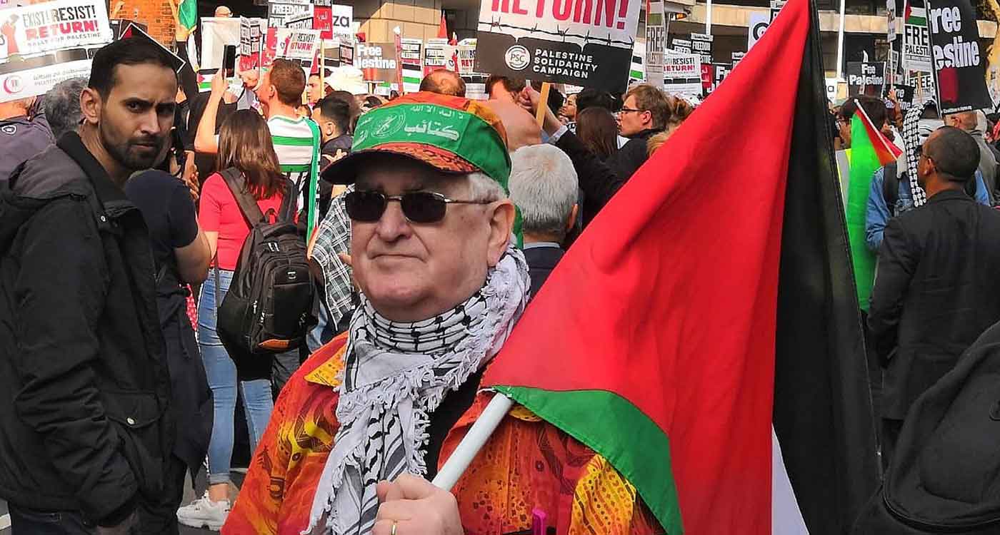 London police urged to probe Hamas terror bandanna at anti-Israel ...