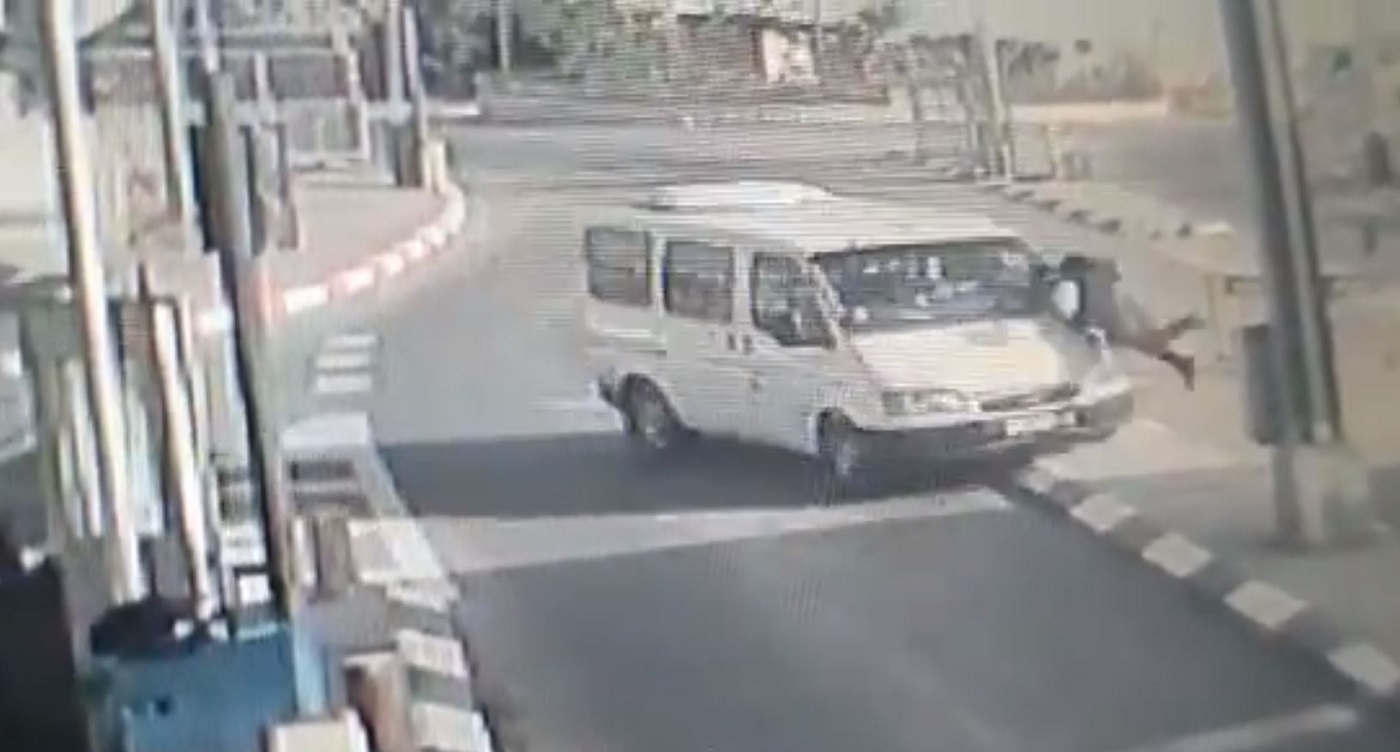 Palestinian terrorist rams into Israeli border officer, then stabs him