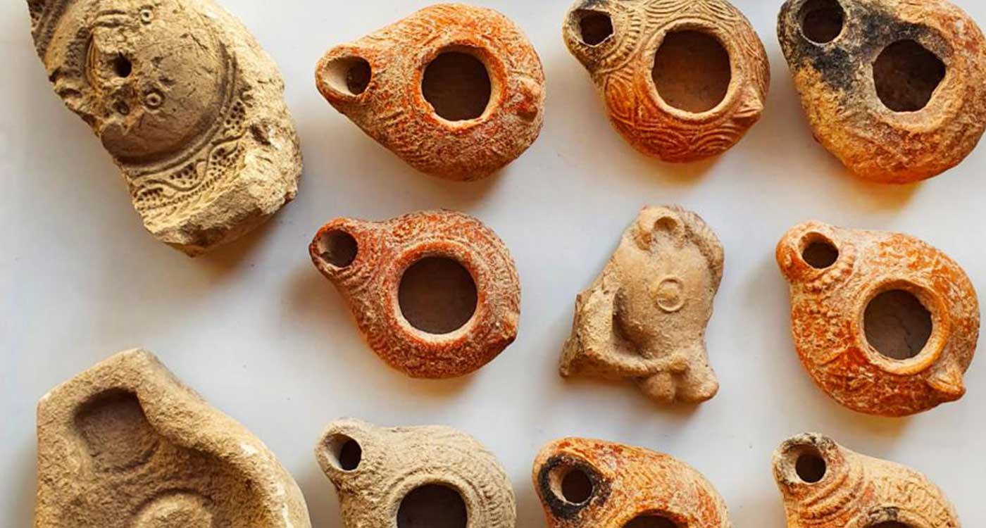 Discovery of ancient oil lamps highlight Jewish and Christian ...