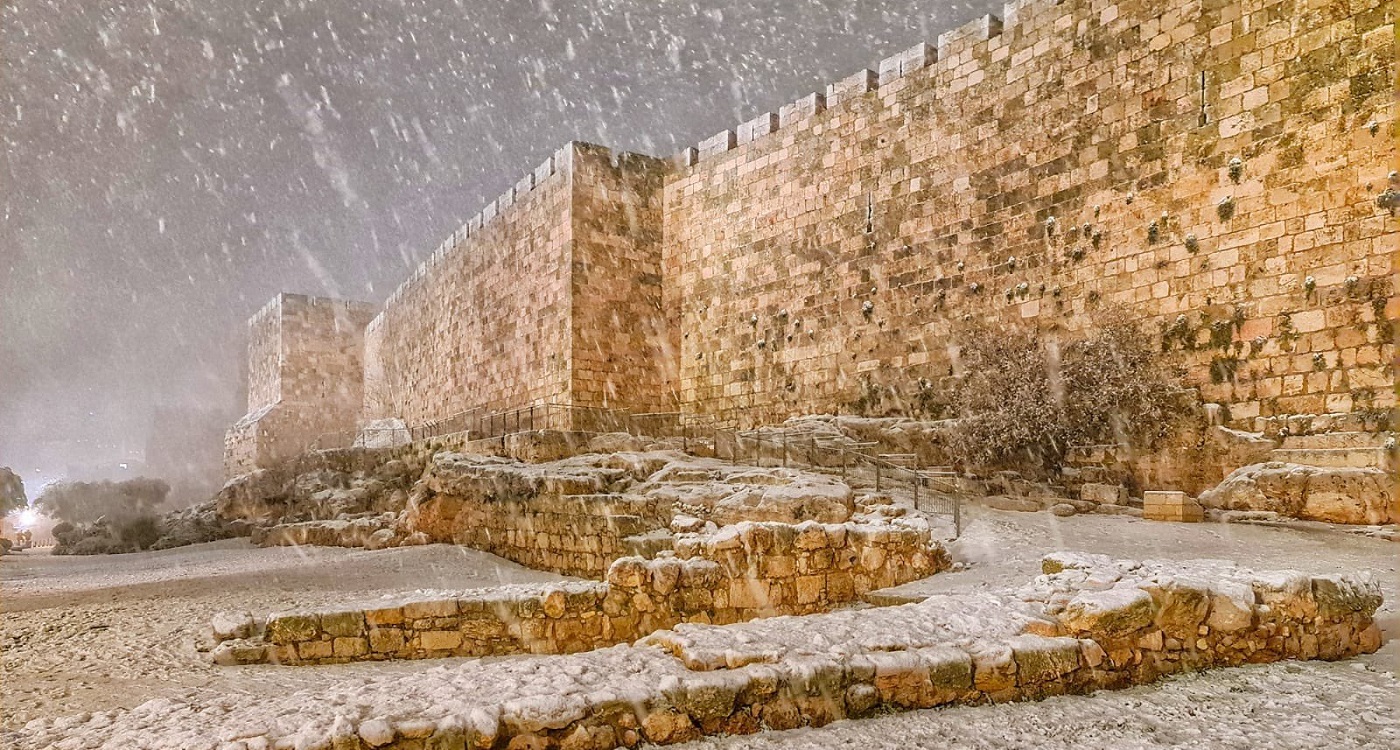 IN PICTURES: Rare snowfall in Jerusalem leaves Holy City blanketed in white