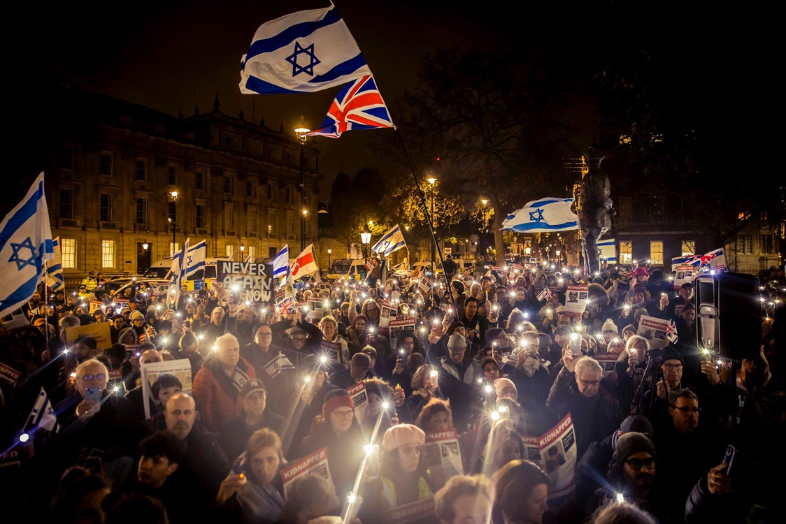 Thousands rally outside Downing Street for Christian solidarity with ...